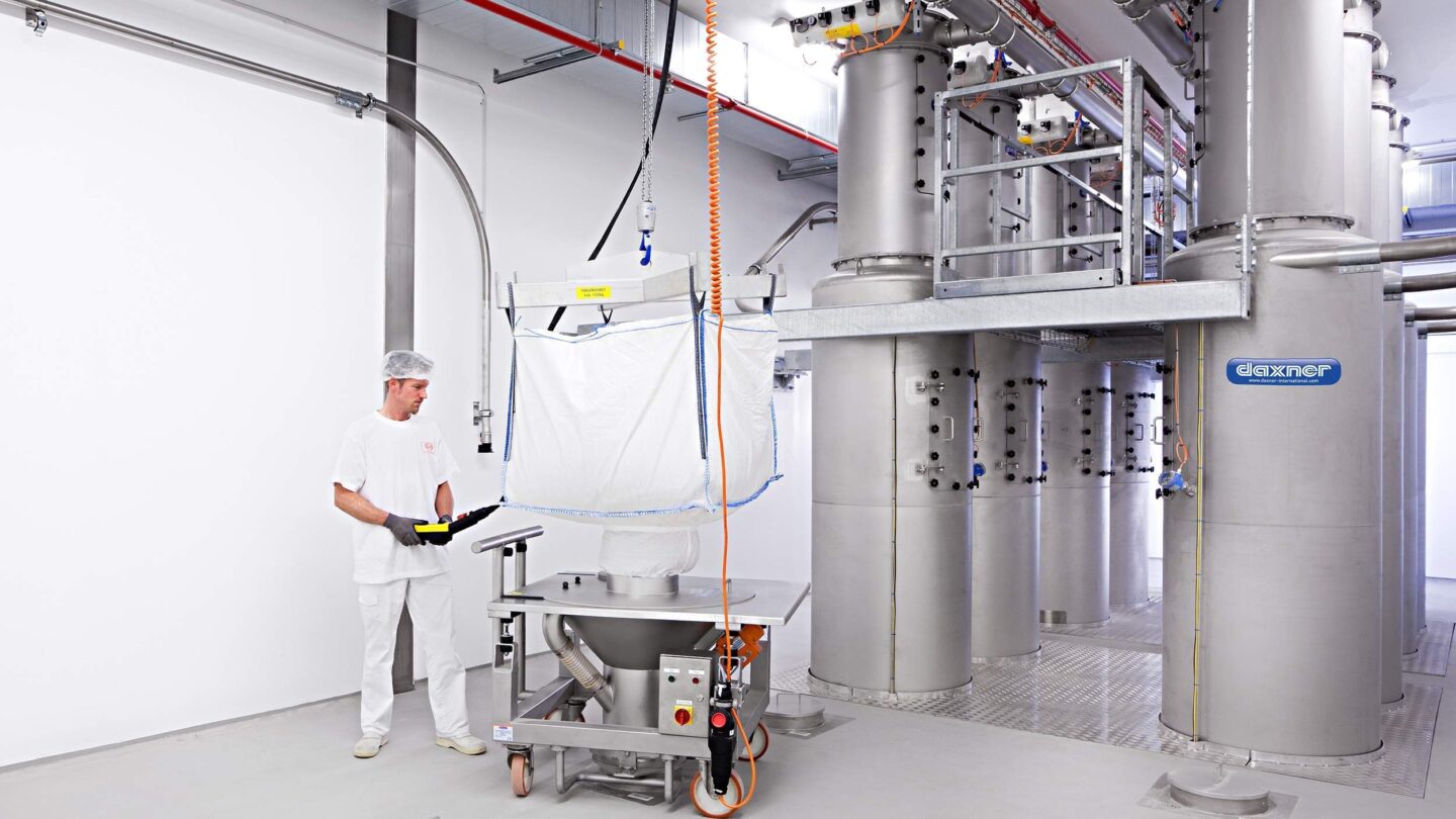 Big bag handling: filling and discharge systems - Daxner GmbH