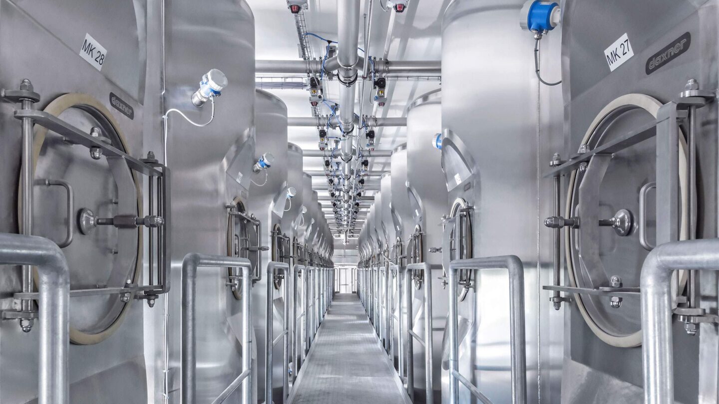 Truck loading silo systems - DAXNER