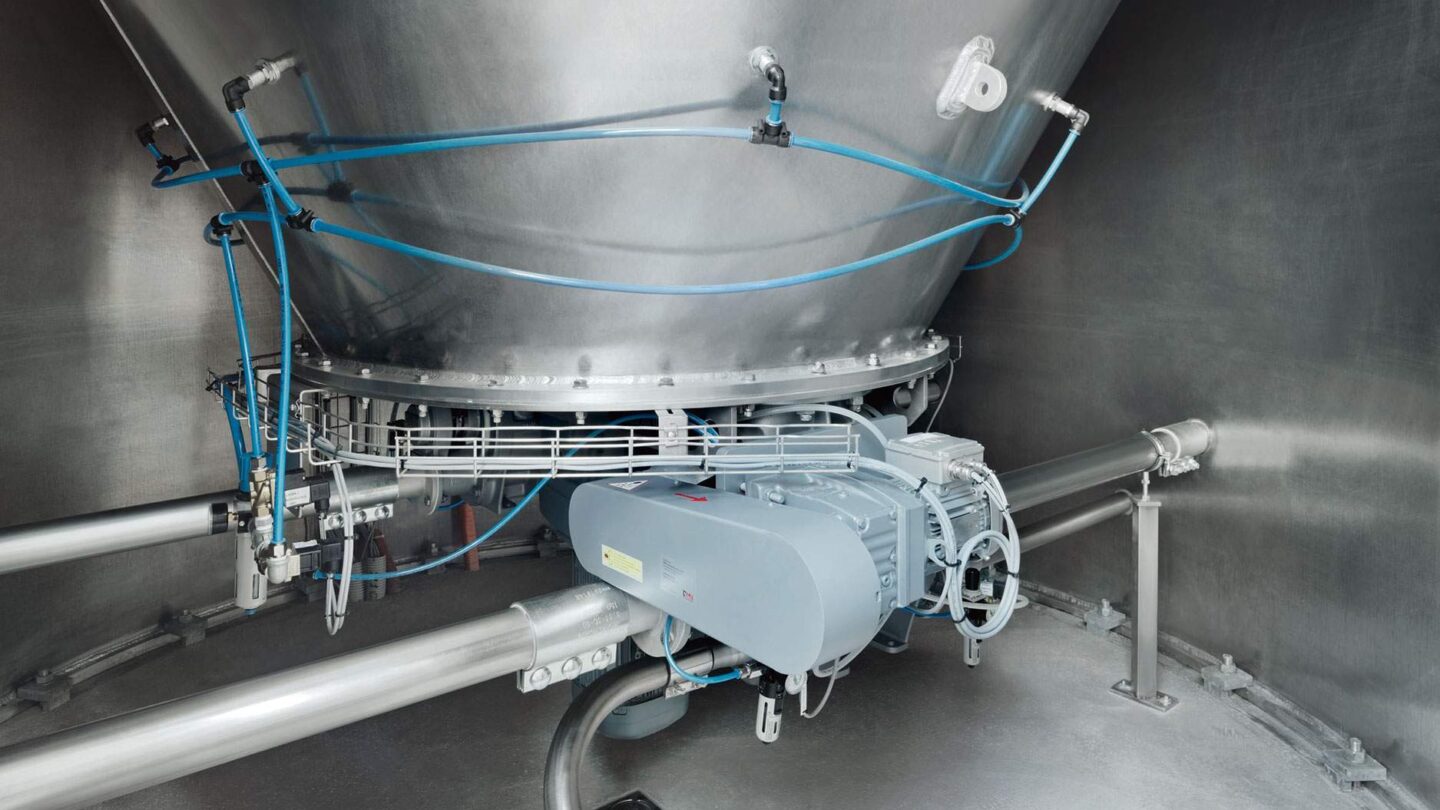 Fluidizing bin discharger - DAXNER