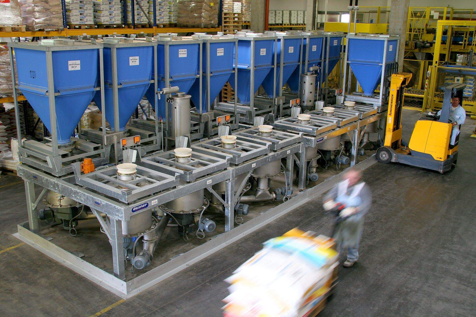 Dosing and weighing system for vitamins and minerals