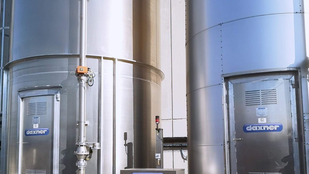 Silo plant for chocolate production including Big bag discharge system